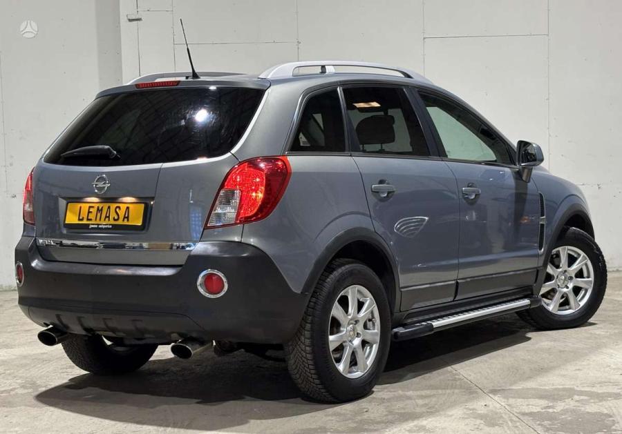 Blue Opel Antara 2011 in Klaipeda, with an engine capacity of 2.38 L and mileage of 196 thousand km for 5999 €, photo 6 on AUTOMOTO.COM.LV