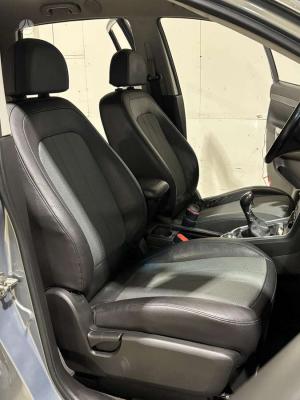 Blue Opel Antara 2011 in Klaipeda, with an engine capacity of 2.38 L and mileage of 196 thousand km for 5999 €, photo 11 on AUTOMOTO.COM.LV