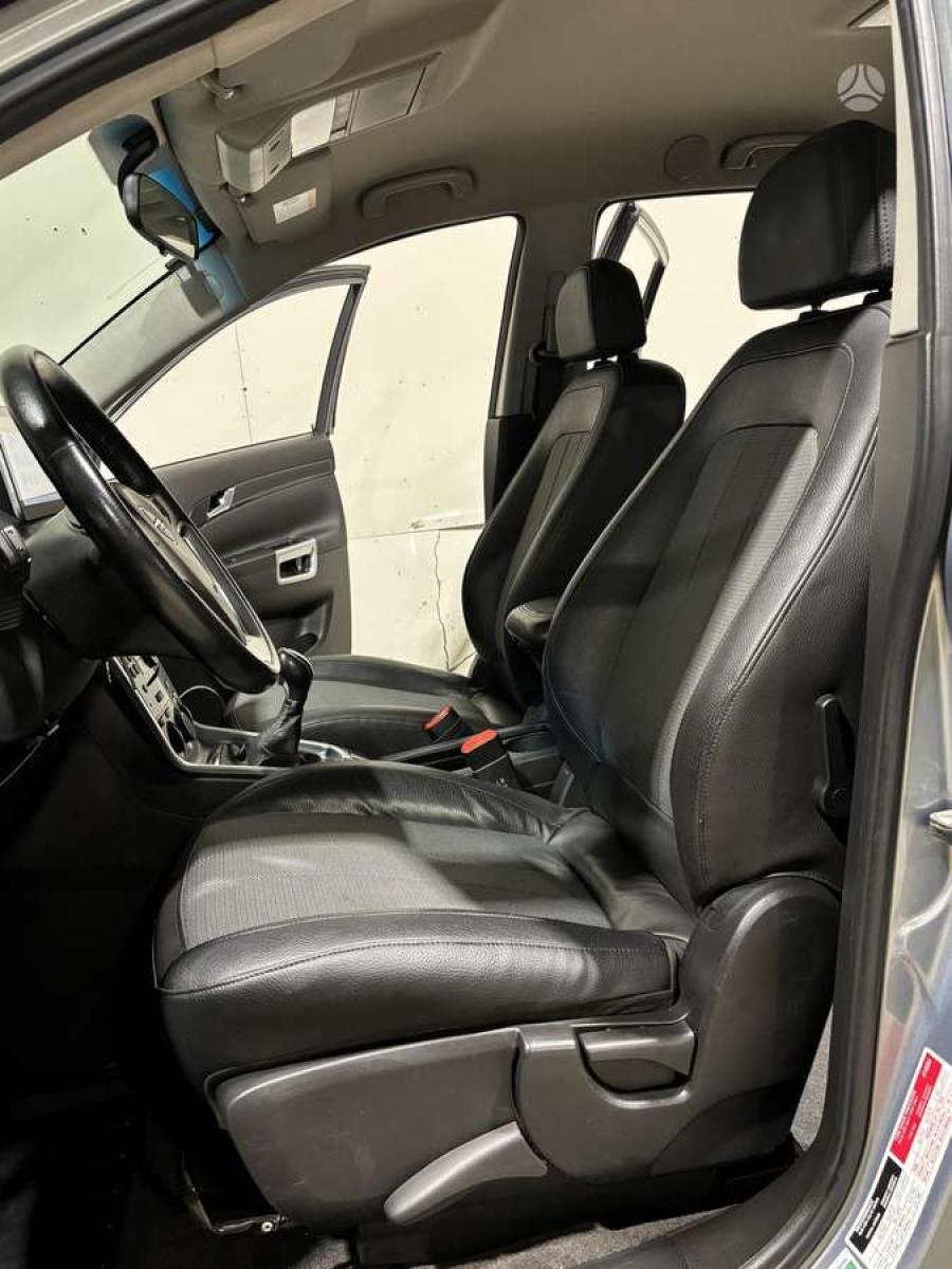 Blue Opel Antara 2011 in Klaipeda, with an engine capacity of 2.38 L and mileage of 196 thousand km for 5999 €, photo 13 on AUTOMOTO.COM.LV