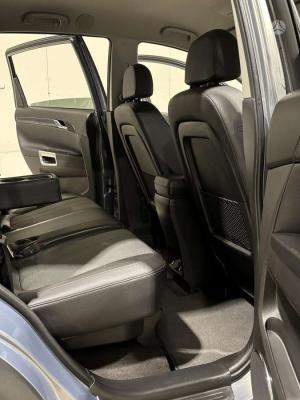 Blue Opel Antara 2011 in Klaipeda, with an engine capacity of 2.38 L and mileage of 196 thousand km for 5999 €, photo 15 on AUTOMOTO.COM.LV