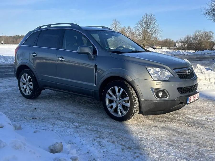Blue Opel Antara 2012 in Grobiņa, with an engine capacity of 2.20 L and mileage of 234 thousand km for 5500 €, photo 5 on AUTOMOTO.COM.LV