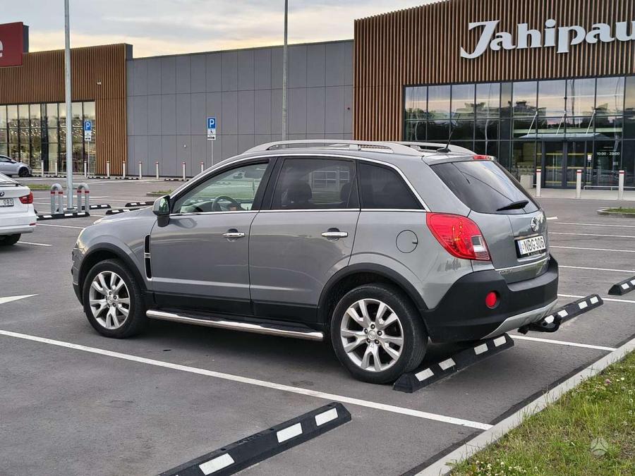 Blue Opel Antara 2012 in Kaunas, with an engine capacity of 2.23 L and mileage of 241 thousand km for 5200 €, photo 6 on AUTOMOTO.COM.LV