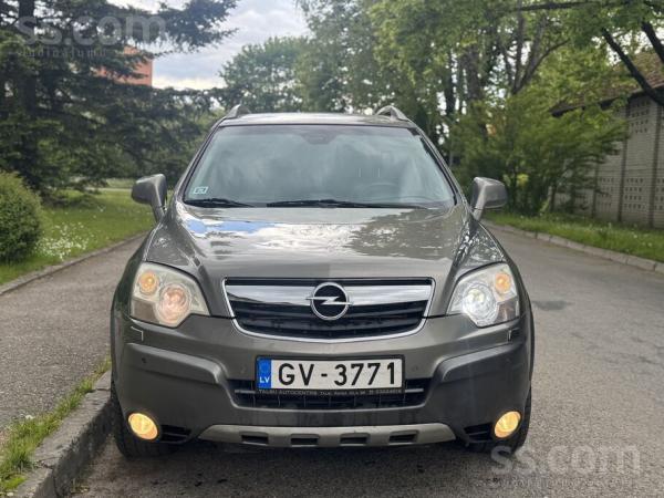 Brown Opel Antara 2007 in Kuldiga, with an engine capacity of 2.00 L and mileage of 385 thousand km for 3200 €, photo 2 on AUTOMOTO.COM.LV