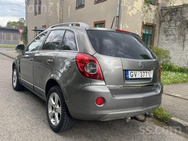 Brown Opel Antara 2007 in Kuldiga, with an engine capacity of 2.00 L and mileage of 385 thousand km for 3200 €, photo 5 on AUTOMOTO.COM.LV