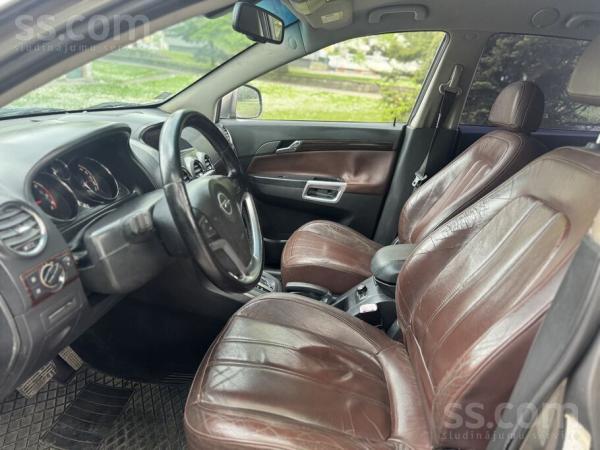 Brown Opel Antara 2007 in Kuldiga, with an engine capacity of 2.00 L and mileage of 385 thousand km for 3200 €, photo 8 on AUTOMOTO.COM.LV