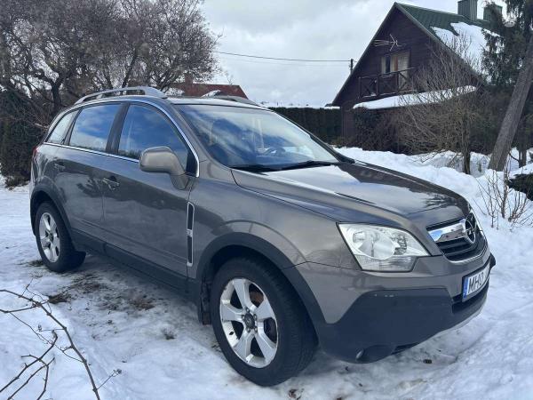 Brown Opel Antara 2007 in Alytus, with an engine capacity of 2.40 L and mileage of 250 thousand km for 3000 €, photo 1 on AUTOMOTO.COM.LV