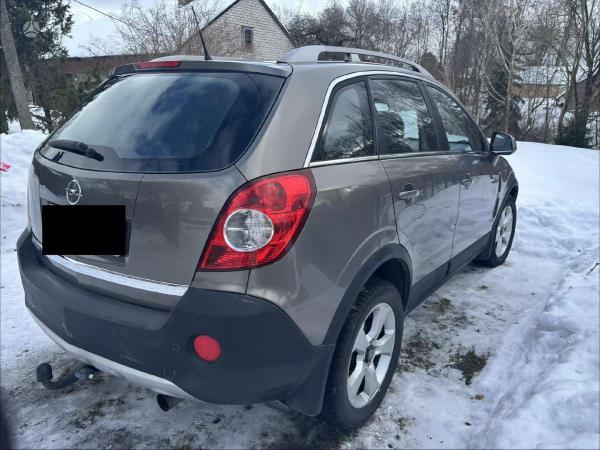 Brown Opel Antara 2007 in Alytus, with an engine capacity of 2.40 L and mileage of 250 thousand km for 3000 €, photo 3 on AUTOMOTO.COM.LV