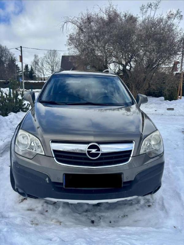 Brown Opel Antara 2007 in Alytus, with an engine capacity of 2.40 L and mileage of 250 thousand km for 3000 €, photo 5 on AUTOMOTO.COM.LV