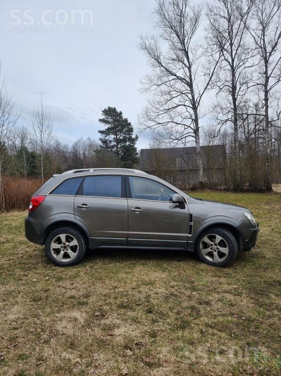Brūns Opel Antara 2007 Rīga, ar dzinēja tilpumu 2.00 L un nobraukumu 292 tūkst. km par 3300 €, foto 1 vietnē AUTOMOTO.COM.LV