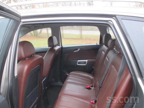Brown Opel Antara 2007 in Riga, with an engine capacity of 2.00 L and mileage of 292 thousand km for 2499 €, photo 5 on AUTOMOTO.COM.LV