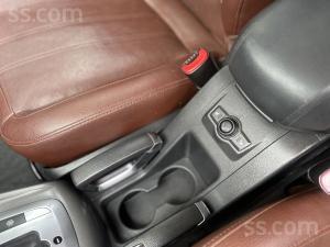 Brown Opel Antara 2007 in Cesis, with an engine capacity of 2.00 L and mileage of 0 thousand km for 4700 €, photo 8 on AUTOMOTO.COM.LV