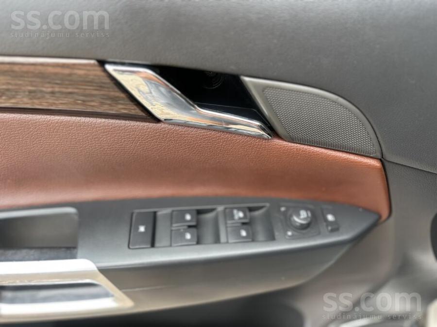 Brown Opel Antara 2007 in Cesis, with an engine capacity of 2.00 L and mileage of 0 thousand km for 4700 €, photo 11 on AUTOMOTO.COM.LV
