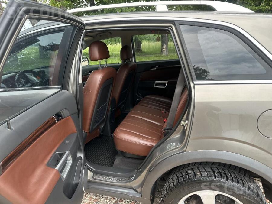 Brown Opel Antara 2007 in Cesis, with an engine capacity of 2.00 L and mileage of 0 thousand km for 4700 €, photo 13 on AUTOMOTO.COM.LV