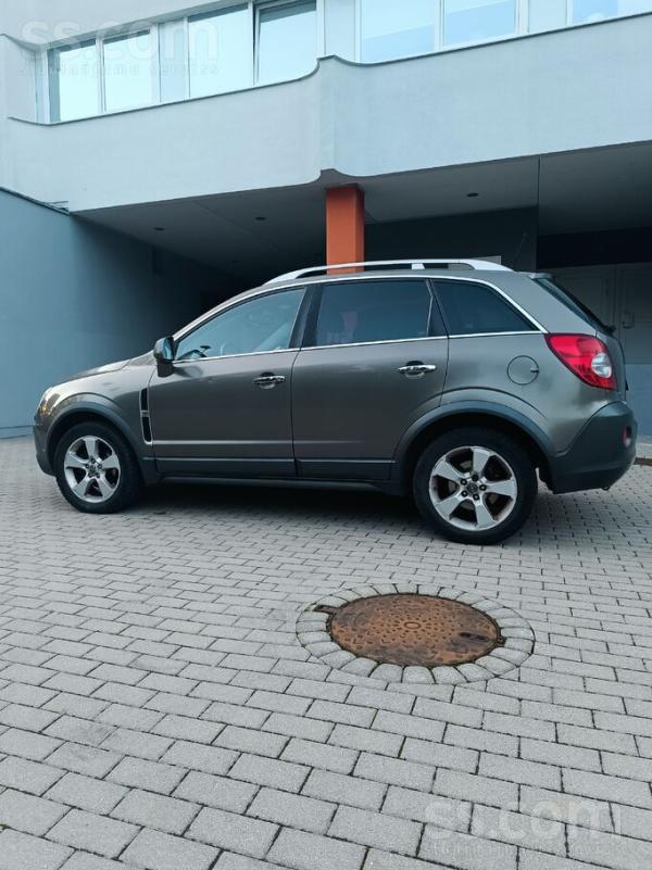 Brūns Opel Antara 2007 Rīga, ar dzinēja tilpumu 2.00 L un nobraukumu 220 tūkst. km par 3900 €, foto 1 vietnē AUTOMOTO.COM.LV