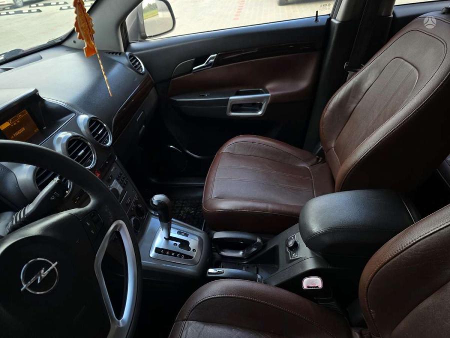 Brūns Opel Antara 2007 Šauļi, ar dzinēja tilpumu 2.00 L un nobraukumu 248 tūkst. km par 2050 €, foto 12 vietnē AUTOMOTO.COM.LV
