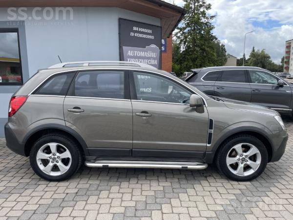 Brown Opel Antara 2008 in Talsi, with an engine capacity of 2.00 L and mileage of 239 thousand km for 3600 €, photo 2 on AUTOMOTO.COM.LV