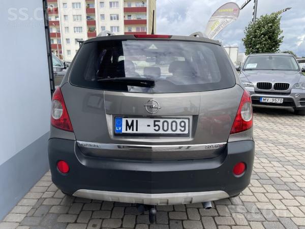 Brown Opel Antara 2008 in Talsi, with an engine capacity of 2.00 L and mileage of 239 thousand km for 3600 €, photo 4 on AUTOMOTO.COM.LV