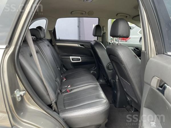 Brown Opel Antara 2008 in Talsi, with an engine capacity of 2.00 L and mileage of 239 thousand km for 3600 €, photo 8 on AUTOMOTO.COM.LV