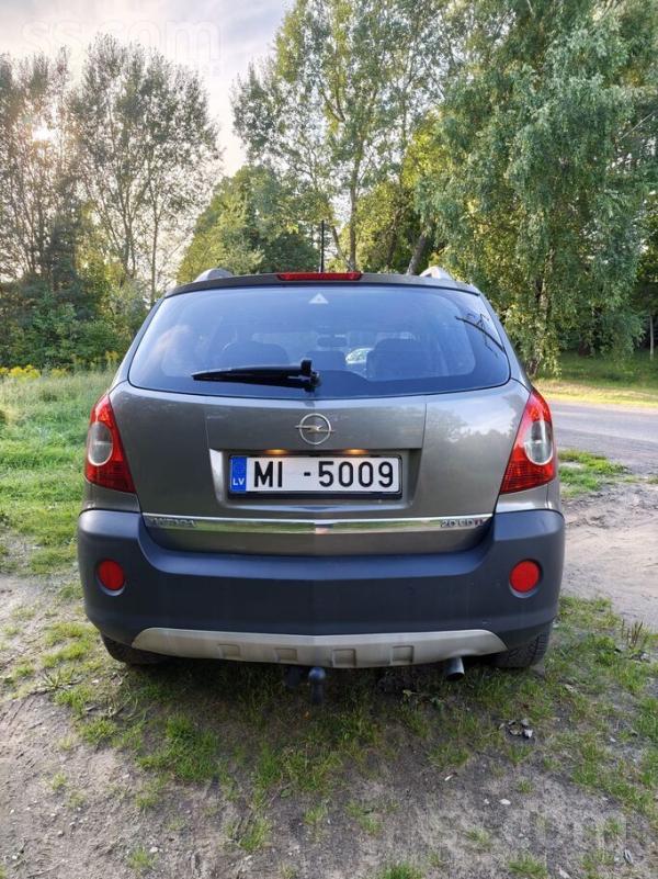 Brown Opel Antara 2008 in Riga, with an engine capacity of 2.00 L and mileage of 240 thousand km for 4190 €, photo 5 on AUTOMOTO.COM.LV