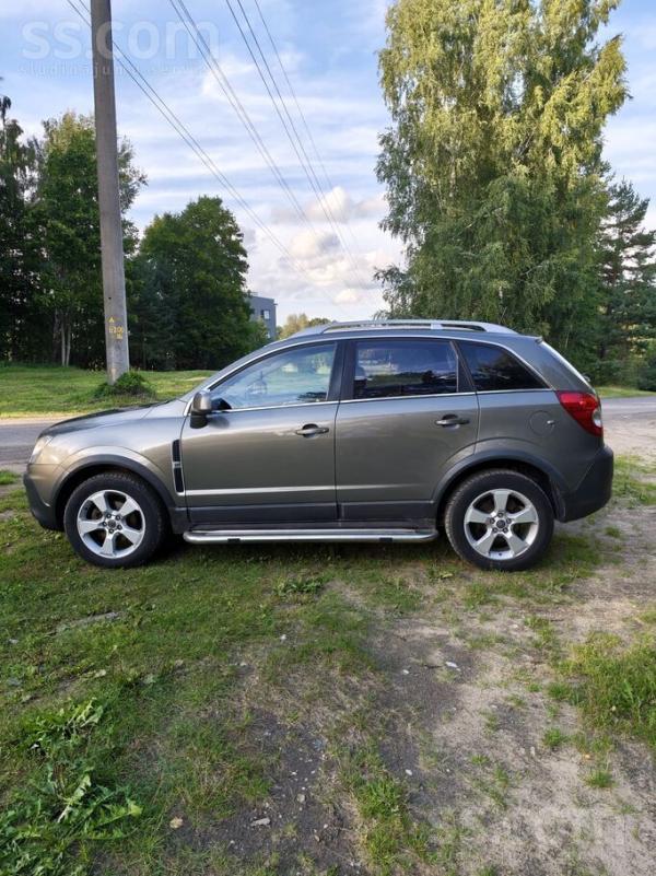 Brown Opel Antara 2008 in Riga, with an engine capacity of 2.00 L and mileage of 240 thousand km for 4190 €, photo 7 on AUTOMOTO.COM.LV