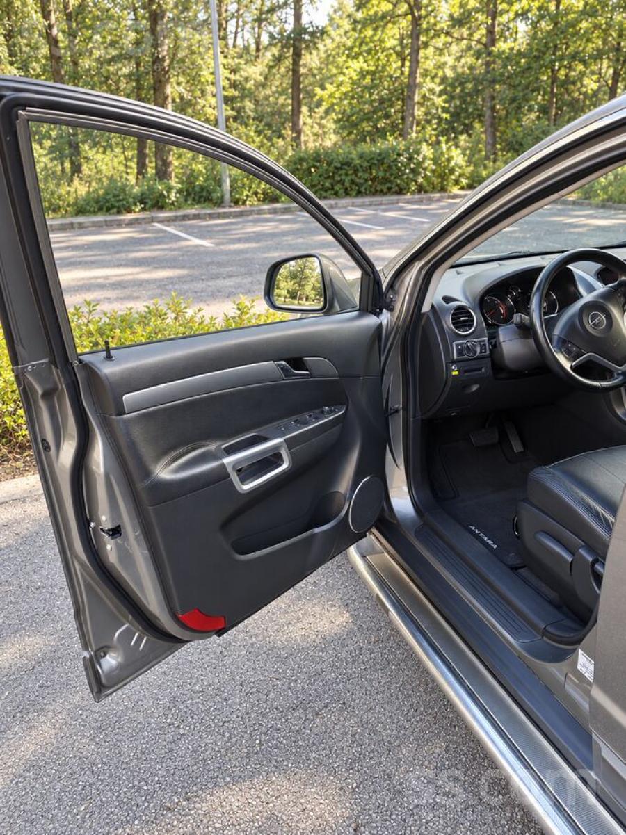Brūns Opel Antara 2008 Rīga, ar dzinēja tilpumu 2.00 L un nobraukumu 240 tūkst. km par 3950 €, foto 14 vietnē AUTOMOTO.COM.LV