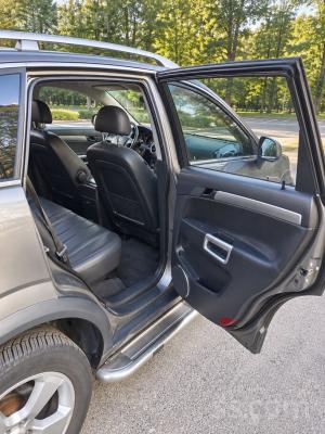 Brūns Opel Antara 2008 Rīga, ar dzinēja tilpumu 2.00 L un nobraukumu 240 tūkst. km par 3950 €, foto 16 vietnē AUTOMOTO.COM.LV