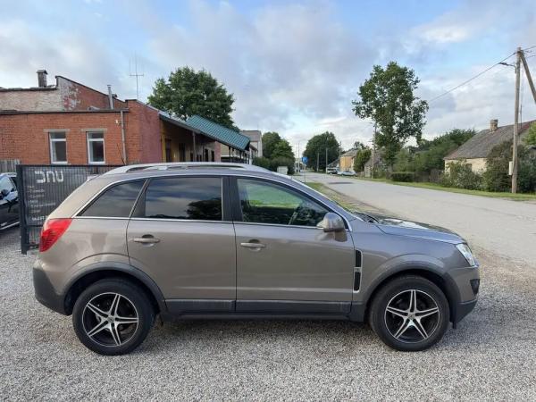 Brown Opel Antara 2013 in Ventspils, with an engine capacity of 2.20 L and mileage of 251 thousand km for 4990 €, photo 8 on AUTOMOTO.COM.LV