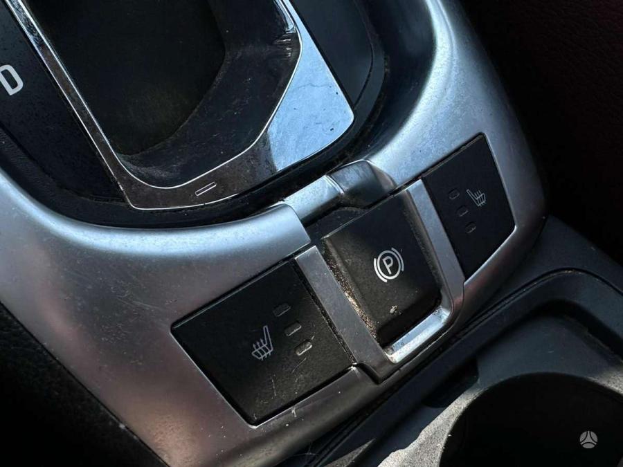 Brūns Opel Antara 2013 Viļņa, ar dzinēja tilpumu 2.23 L un nobraukumu 266 tūkst. km par 1850 €, foto 8 vietnē AUTOMOTO.COM.LV