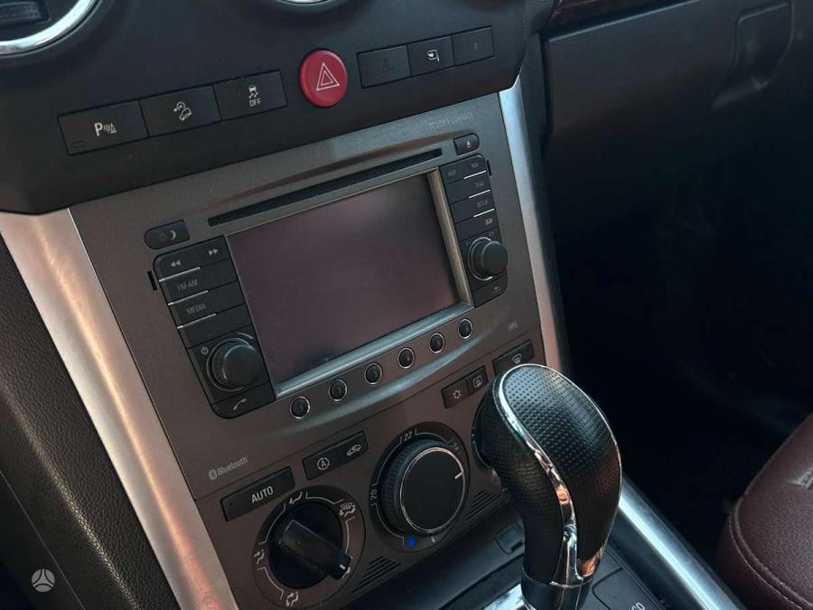 Brūns Opel Antara 2013 Viļņa, ar dzinēja tilpumu 2.23 L un nobraukumu 266 tūkst. km par 1850 €, foto 11 vietnē AUTOMOTO.COM.LV