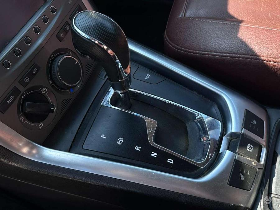 Brūns Opel Antara 2013 Viļņa, ar dzinēja tilpumu 2.23 L un nobraukumu 266 tūkst. km par 1850 €, foto 13 vietnē AUTOMOTO.COM.LV