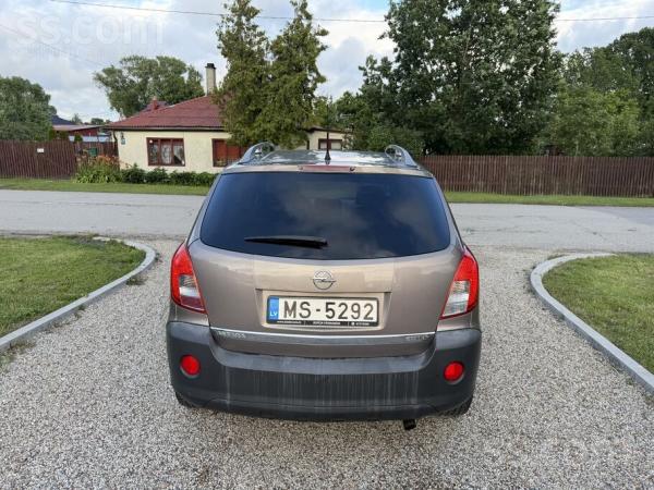 Opel Antara 2013 in Ventspils on AUTOMOTO.COM.LV Brown Opel Antara 2013 in Ventspils, with an engine capacity of 2.20 L and mileage of 253 thousand km for 4500 €, photo 6 on AUTOMOTO.COM.LV