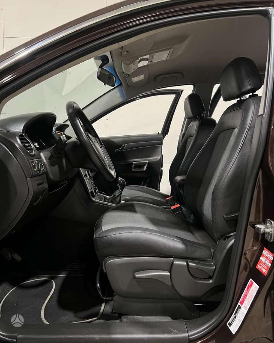 Brown Opel Antara 2014 in Klaipeda, with an engine capacity of 2.38 L and mileage of 130 thousand km for 6900 €, photo 4 on AUTOMOTO.COM.LV