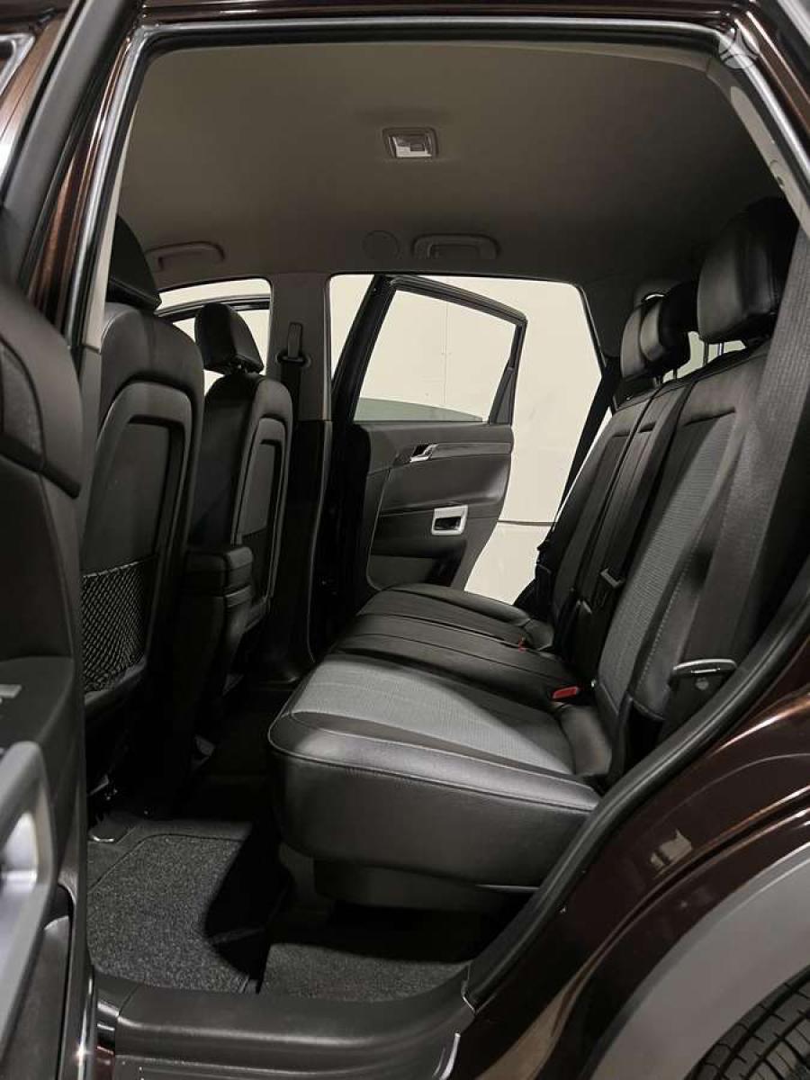 Brown Opel Antara 2014 in Klaipeda, with an engine capacity of 2.38 L and mileage of 130 thousand km for 6900 €, photo 8 on AUTOMOTO.COM.LV