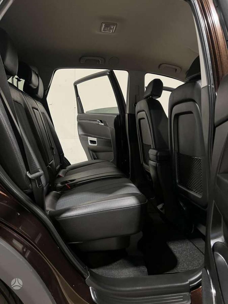 Brown Opel Antara 2014 in Klaipeda, with an engine capacity of 2.38 L and mileage of 130 thousand km for 6900 €, photo 16 on AUTOMOTO.COM.LV