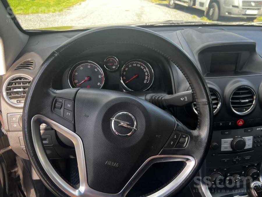 Brown Opel Antara 2015 in Saldus, with an engine capacity of 2.20 L and mileage of 237 thousand km for 6590 €, photo 9 on AUTOMOTO.COM.LV