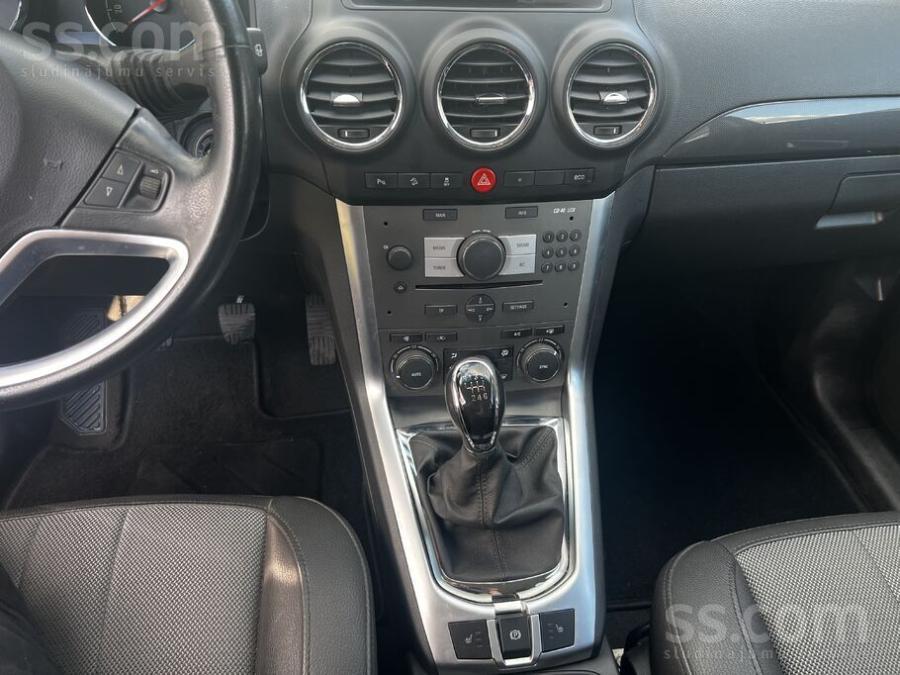 Brown Opel Antara 2015 in Saldus, with an engine capacity of 2.20 L and mileage of 237 thousand km for 6590 €, photo 10 on AUTOMOTO.COM.LV