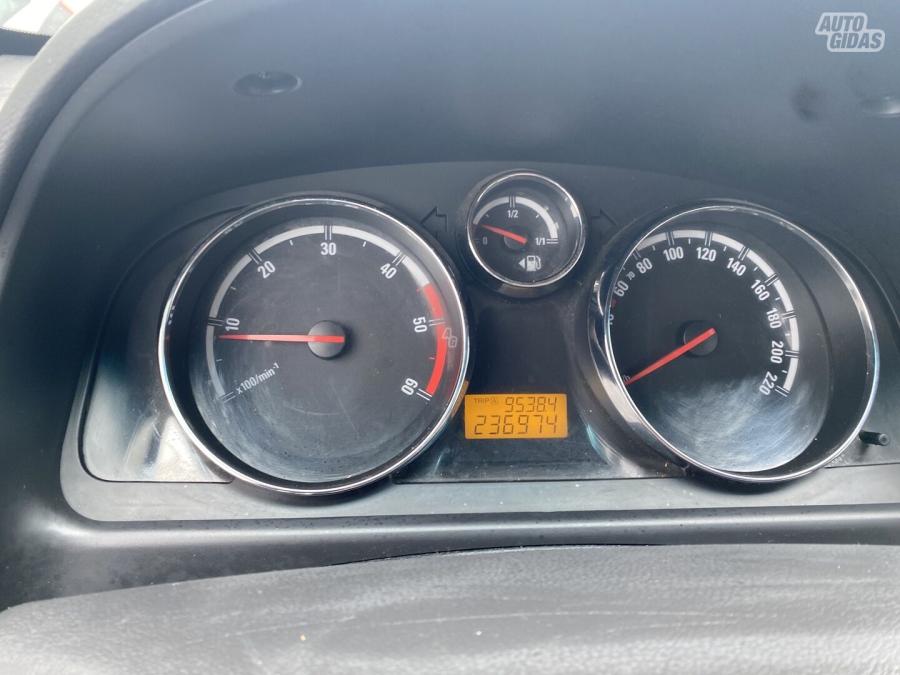 Opel Antara 2007 Kretinga, ar dzinēja tilpumu 2.00 L un nobraukumu 237 tūkst. km par 2250 €, foto 8 vietnē AUTOMOTO.COM.LV