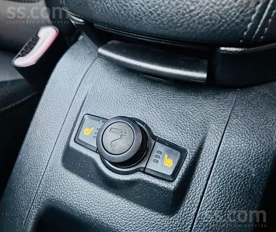 Opel Antara 2007 in Daugavpils, with an engine capacity of 2.00 L and mileage of 257 thousand km for 2650 €, photo 13 on AUTOMOTO.COM.LV