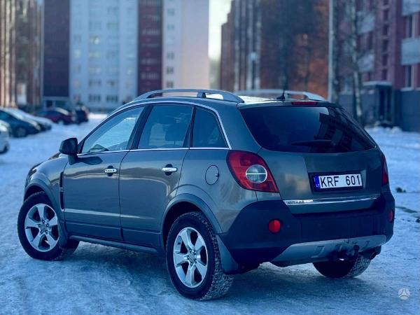 Opel Antara 2008 in Radviliskis, with an engine capacity of 2.00 L and mileage of 224 thousand km for 3400 €, photo 7 on AUTOMOTO.COM.LV