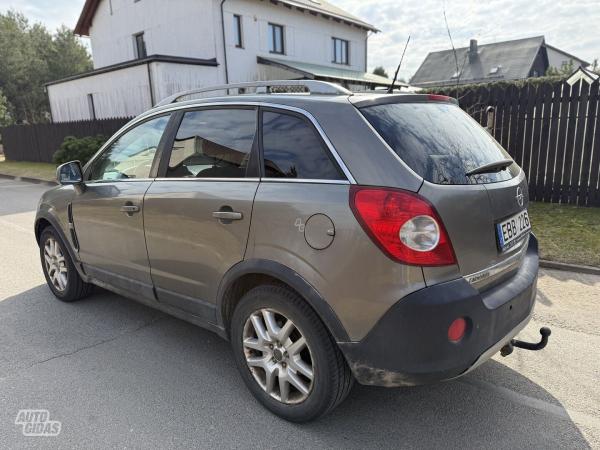 Opel Antara 2008 in Vilnius, with an engine capacity of 2.00 L and mileage of 500 thousand km for 1450 €, photo 4 on AUTOMOTO.COM.LV