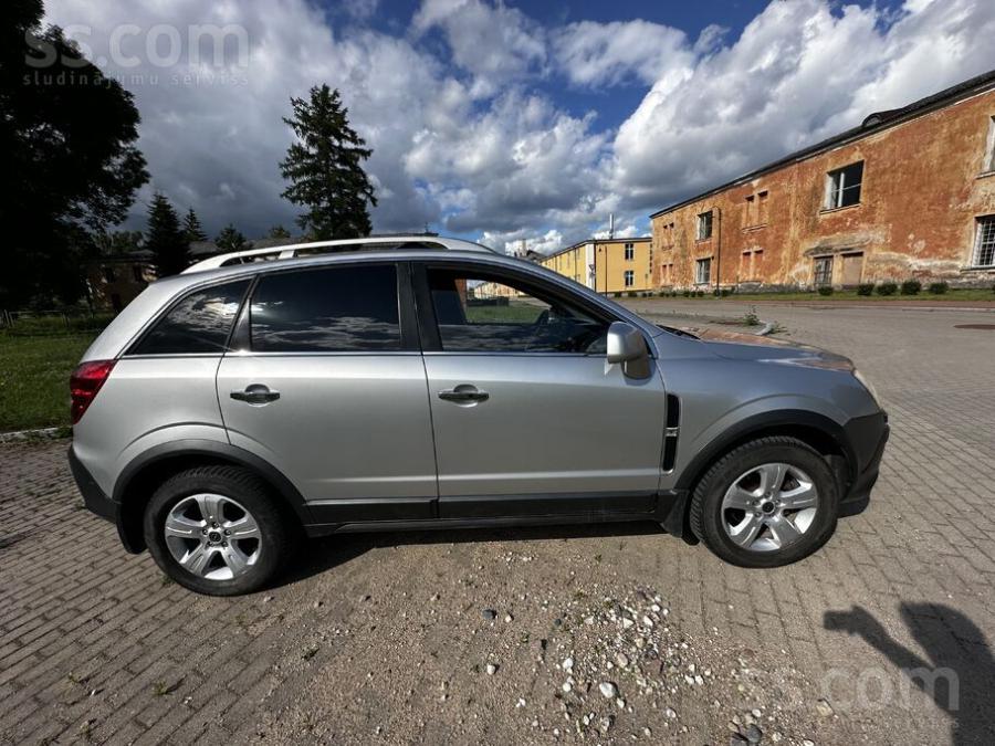 Opel Antara 2008 in Daugavpils, with an engine capacity of 2.00 L and mileage of 280 thousand km for 3100 €, photo 5 on AUTOMOTO.COM.LV