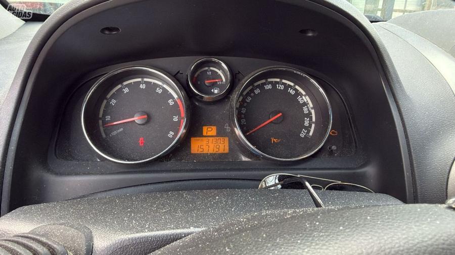Opel Antara 2008 Ariogala, ar dzinēja tilpumu 3.20 L un nobraukumu 150 tūkst. km par 2500 €, foto 6 vietnē AUTOMOTO.COM.LV