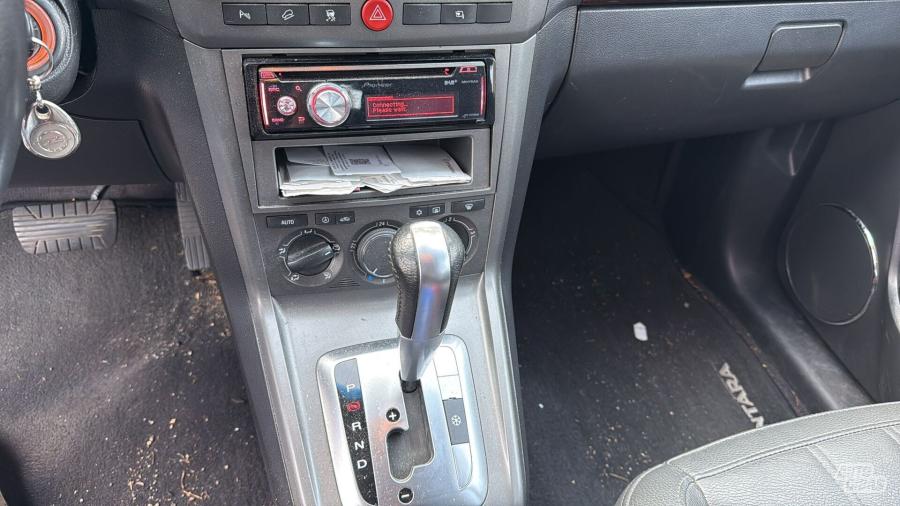 Opel Antara 2008 Ariogala, ar dzinēja tilpumu 3.20 L un nobraukumu 150 tūkst. km par 2500 €, foto 9 vietnē AUTOMOTO.COM.LV