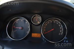 Opel Antara 2008 Tukums, ar dzinēja tilpumu 2.00 L un nobraukumu 355 tūkst. km par 3500 €, foto 15 vietnē AUTOMOTO.COM.LV