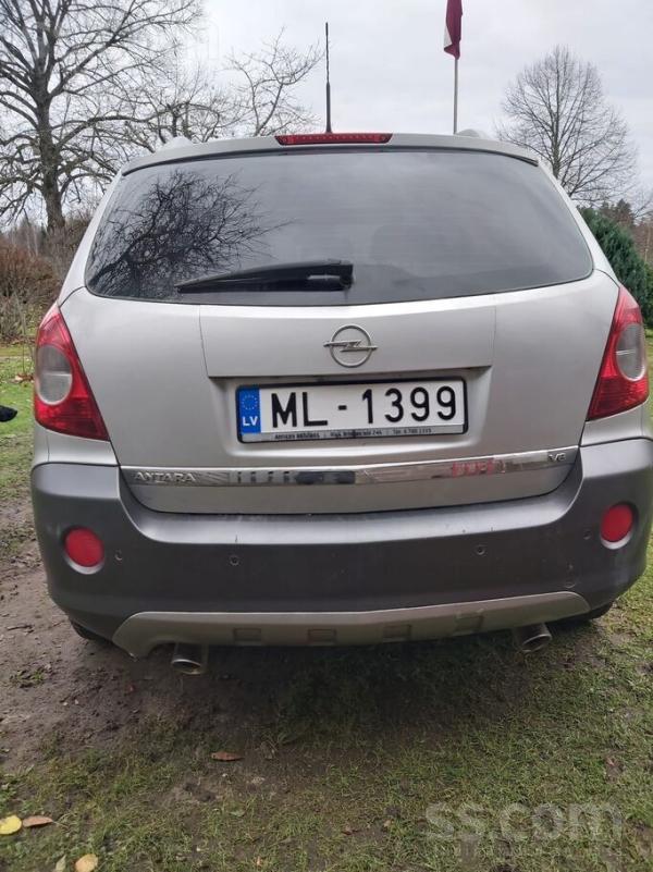 Opel Antara 2009 in Riga, with an engine capacity of 3.20 L and mileage of 171 thousand km for 3850 €, photo 3 on AUTOMOTO.COM.LV