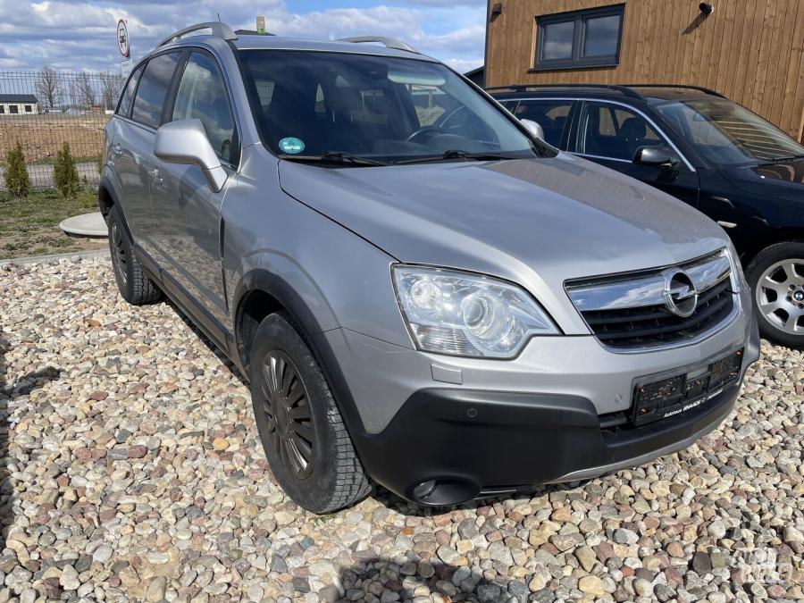 Opel Antara 2009 in Marijampole, with an engine capacity of 2.00 L and mileage of 400 thousand km for 1800 €, photo 3 on AUTOMOTO.COM.LV