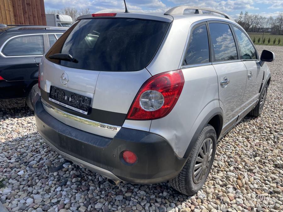 Opel Antara 2009 in Marijampole, with an engine capacity of 2.00 L and mileage of 400 thousand km for 1800 €, photo 4 on AUTOMOTO.COM.LV