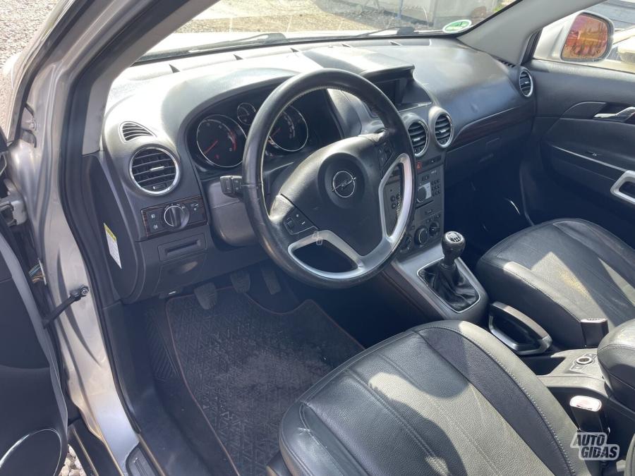 Opel Antara 2009 in Marijampole, with an engine capacity of 2.00 L and mileage of 400 thousand km for 1800 €, photo 7 on AUTOMOTO.COM.LV