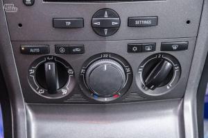 Opel Antara 2011 in Kaunas, with an engine capacity of 2.00 L and mileage of 173 thousand km for 6290 €, photo 21 on AUTOMOTO.COM.LV