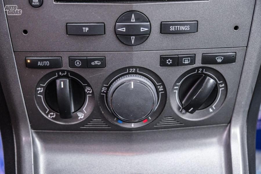 Opel Antara 2011 in Kaunas, with an engine capacity of 2.00 L and mileage of 173 thousand km for 6290 €, photo 21 on AUTOMOTO.COM.LV